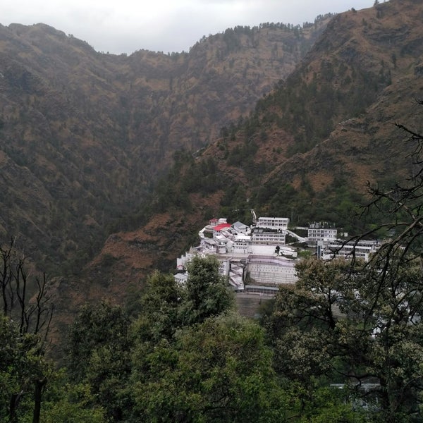 Shri Mata Vaishno Devi Shrine | श्री माता वैष्णो देवी मंदिर - Temple in ...
