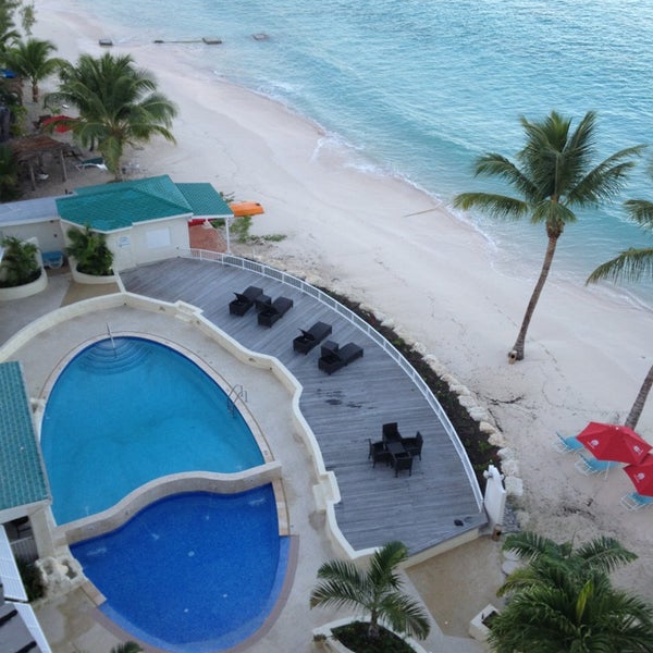 Radisson Aquatica Beach Resort - 8 tips from 278 visitors