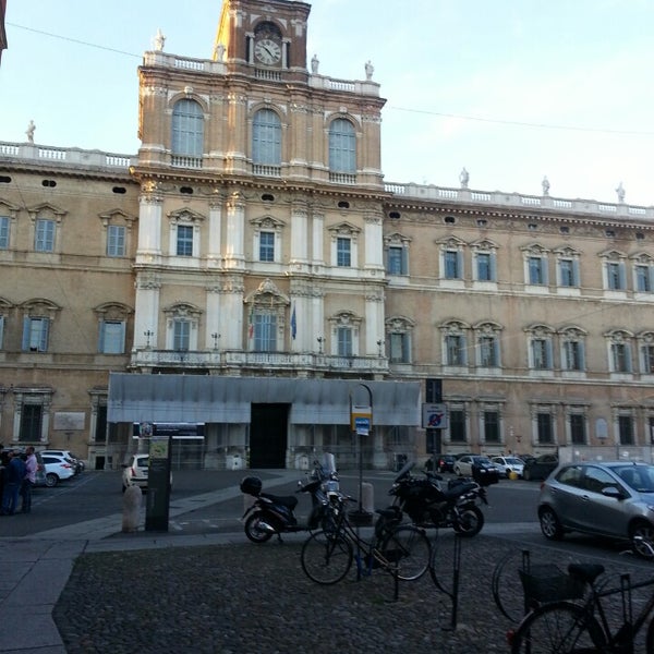 Piazza Roma - Plaza