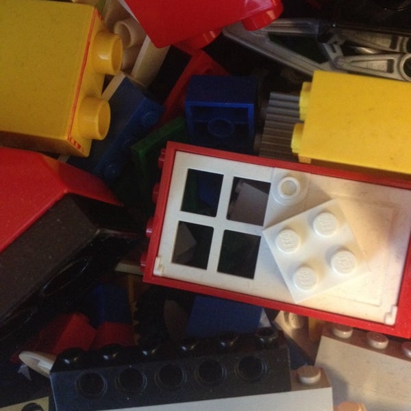 Lego HQ - 33 Bath Rd, Slough, Berks, SL1 3UF