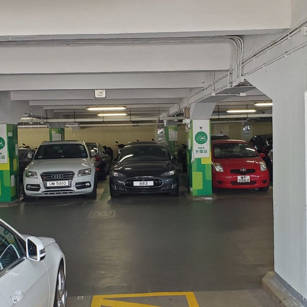 Star Ferry Car Park 天星碼頭停車場 - Parking in Central