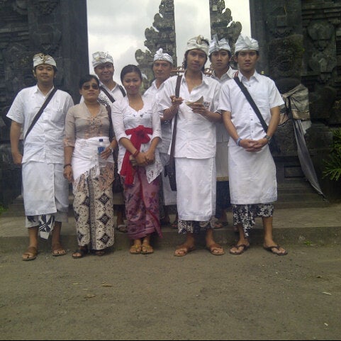 Pura Agung Gunung Raung - Temple