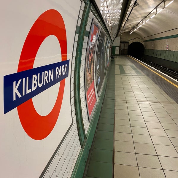 Kilburn Park London Underground Station - Metro Station in London