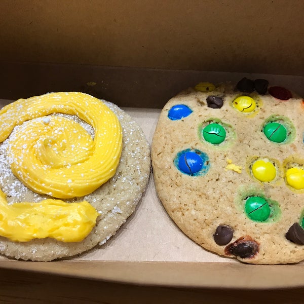 Heidi's Darn Good Cookies - Bakery in Bay City