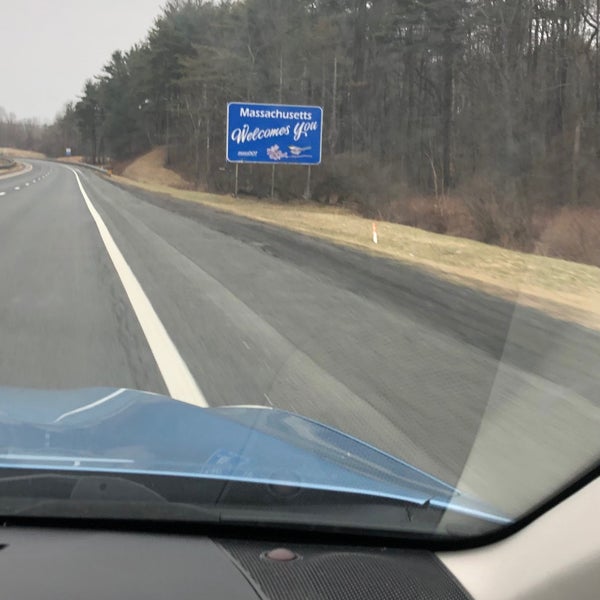 NY/MA Border - Border Crossing