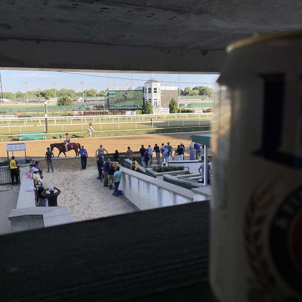 Churchill Downs Winner's Circle - South Louisville - 1 tip