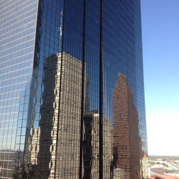 Photos at One Allen Center - 500 Dallas St