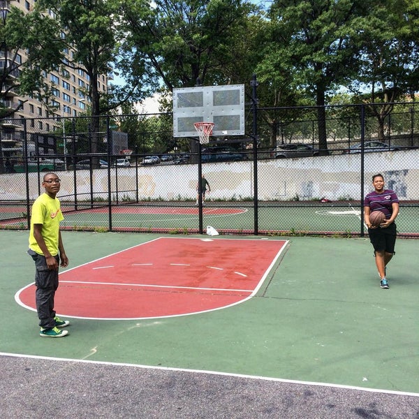 Seton Park Dog Run - Riverdale - Bronx, NY