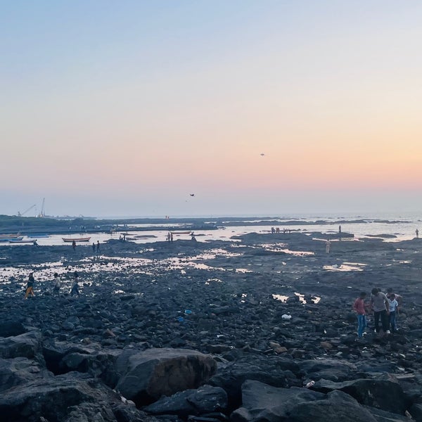 Carter Road Promenade - Bandra West - Naushad Ali Marg
