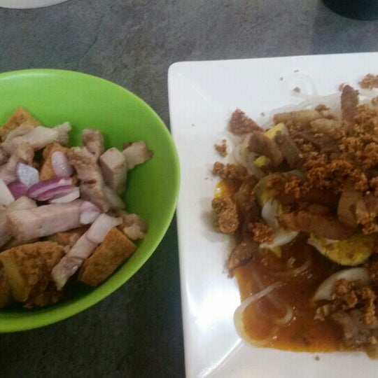 Aling Lucy's Panciteria - 7 tips from 186 visitors