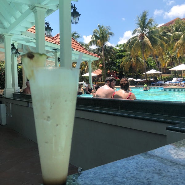 Sunken Treasure Swim Up Bar - 1 tip from 81 visitors