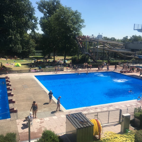 Schwimmbad Kleinfeldchen - Swimming Pool in Wiesbaden