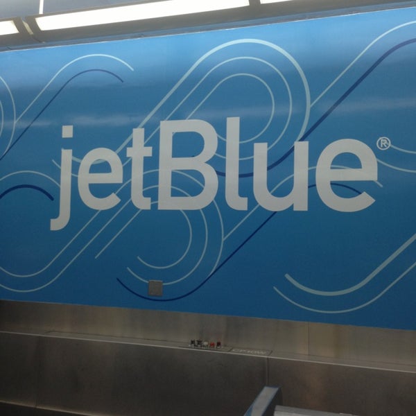 JetBlue Check-in - Airport Ticket Counter