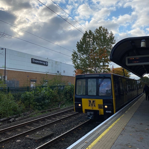 Kingston Park Metro Station - Light Rail Station in Kenton