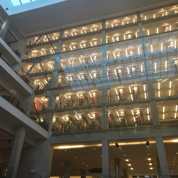 Photos at William Oxley Thompson Memorial Library - College Library