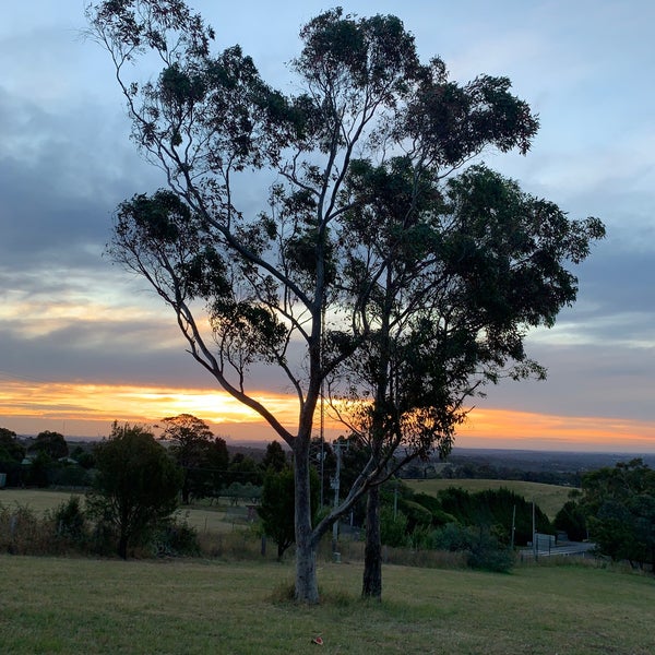 Kangaroo Ground Memorial Tower - Scenic Lookout in Kangaroo Ground