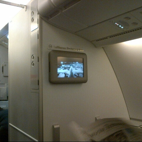 Photos at Lufthansa Flight LH 779 - Plane in Singapore