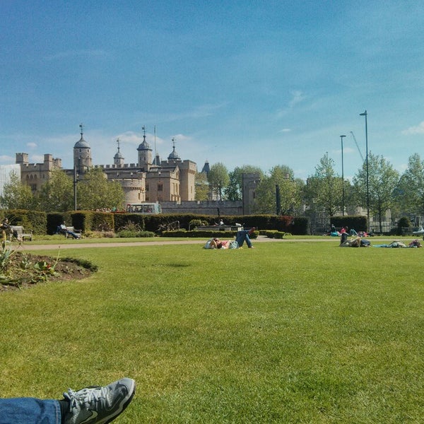 Trinity Square Gardens - Tower Hill, London, Greater London - Trinity Sq