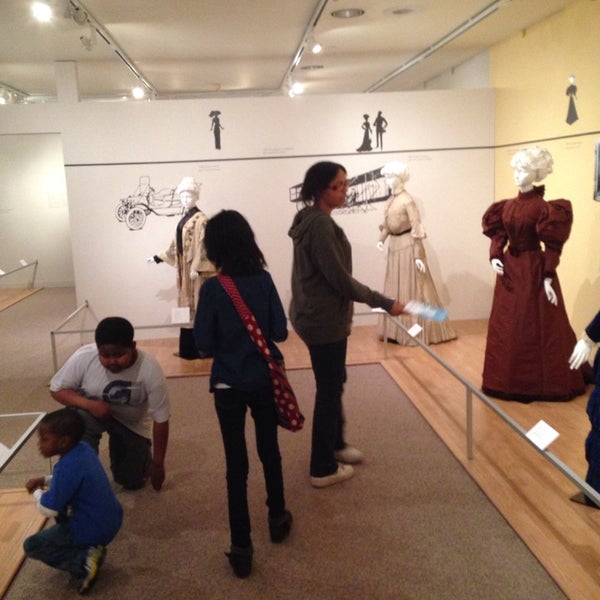 Kent State University Fashion Museum - Museum