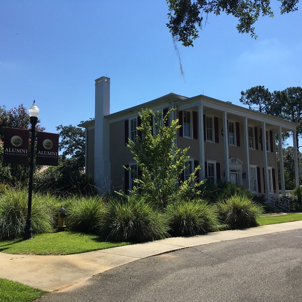 FSU Alumni Center - 1030 W Tennessee St