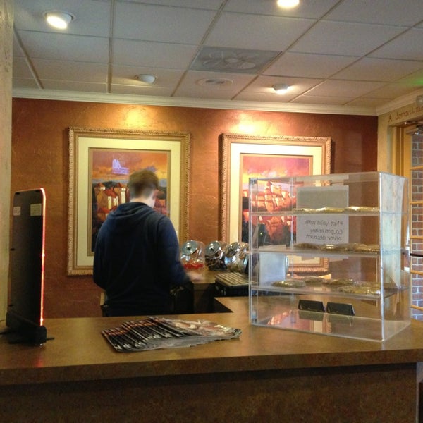 Pizza Factory - 291 W 400 N