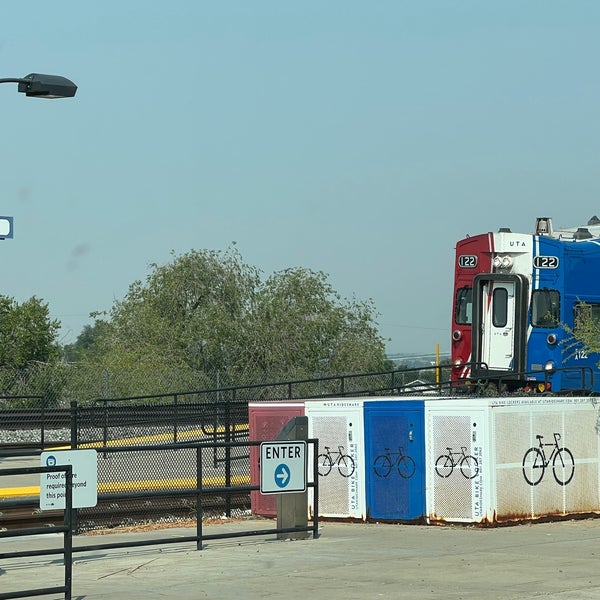 UTA FrontRunner Roy Station - Sandridge Dr.