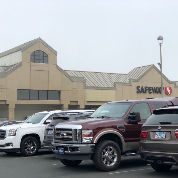 Safeway - Grocery Store in Seaside