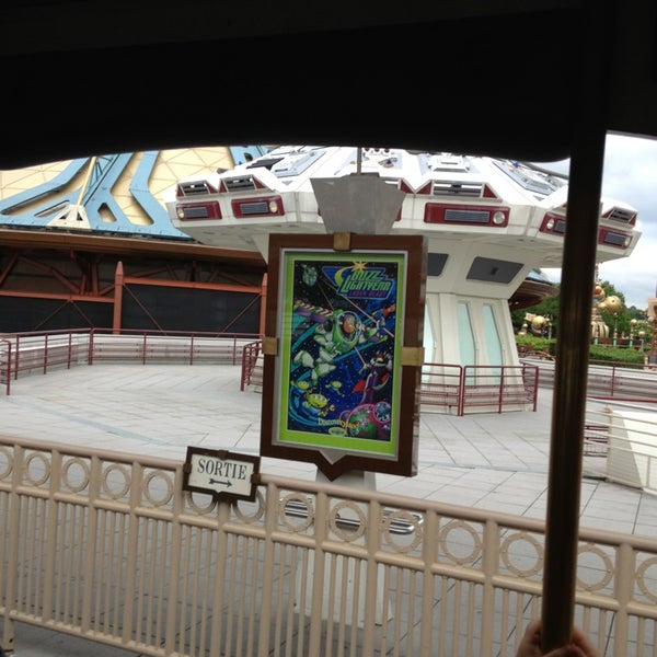 Photos at Disneyland Railroad – Discoveryland Station - Discoveryland