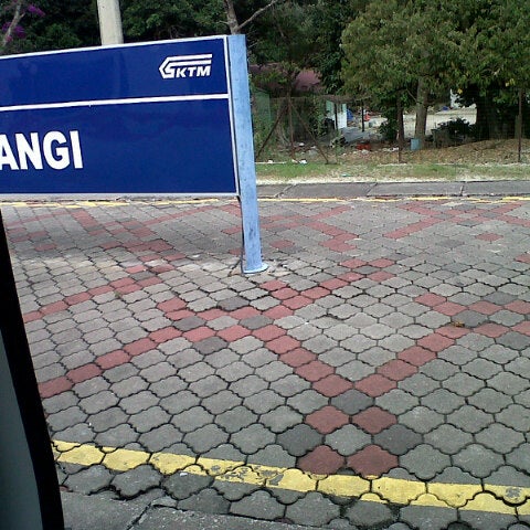 KTM Komuter Bangi (KB08) Station - Train Station in Bangi