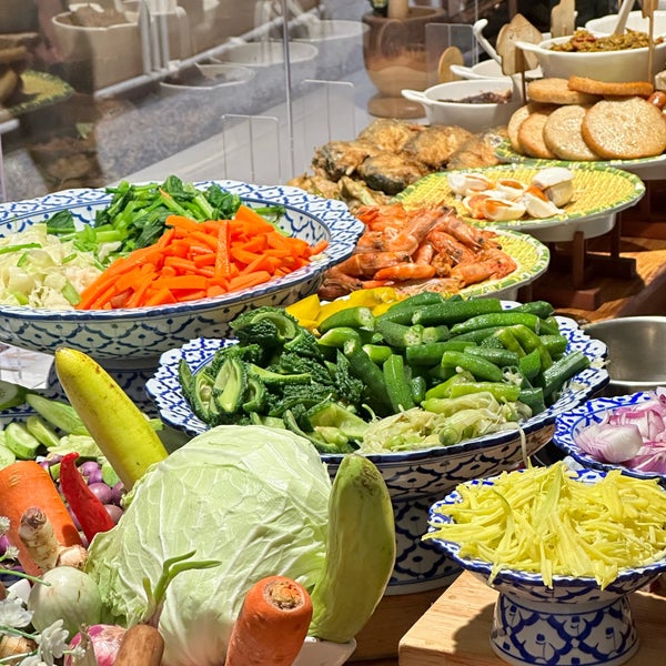 Photos at Tops Food Hall (ท็อปส์ ฟู้ด ฮอลล์) - Supermarket in Pathum Wan