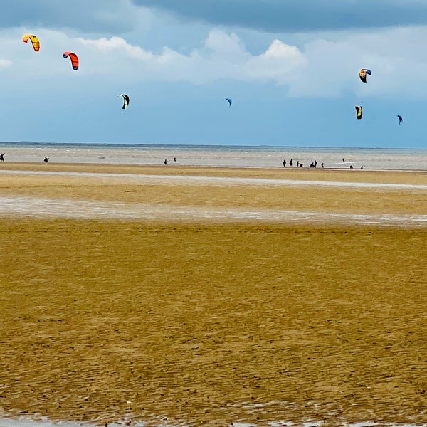 Hunstanton Beach - 6 tips from 664 visitors