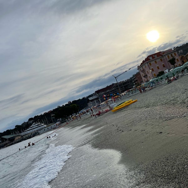 Varazze Beach - 1 tip from 215 visitors