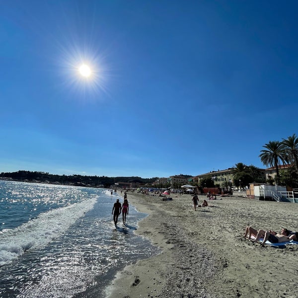 Varazze Beach - 1 tip from 215 visitors