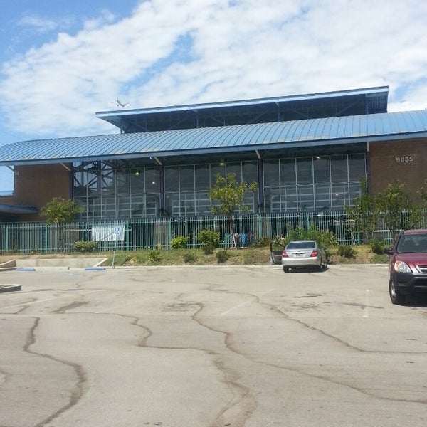 Jesse Owens Swimming Pool - South LA - 4 tips from 148 visitors