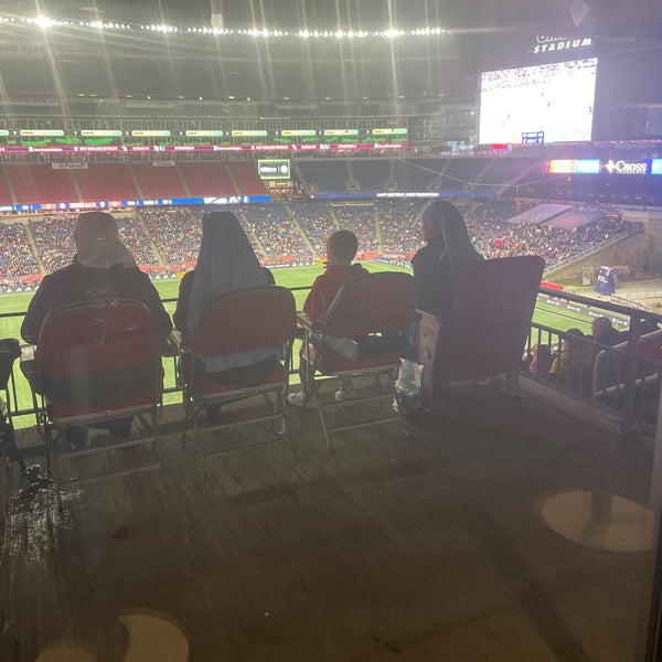 Photos at Putnam Club - Arts and Entertainment