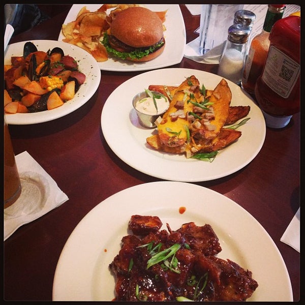 Edge Grill (Now Closed) - Sports Bar in Seattle Central Business District