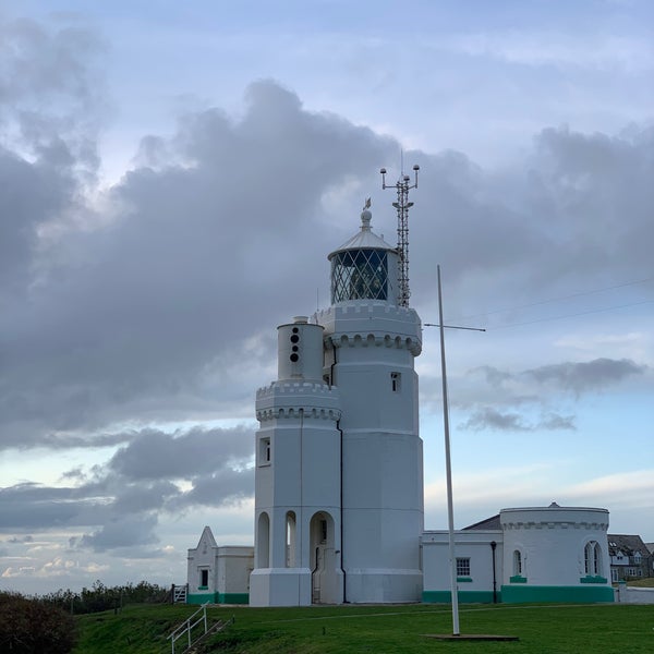St Catherine's Lighthouse - 3 tips from 90 visitors