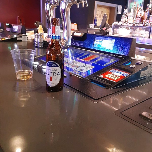 Tin Lizard Bar & Grill - 3 tips from 146 visitors