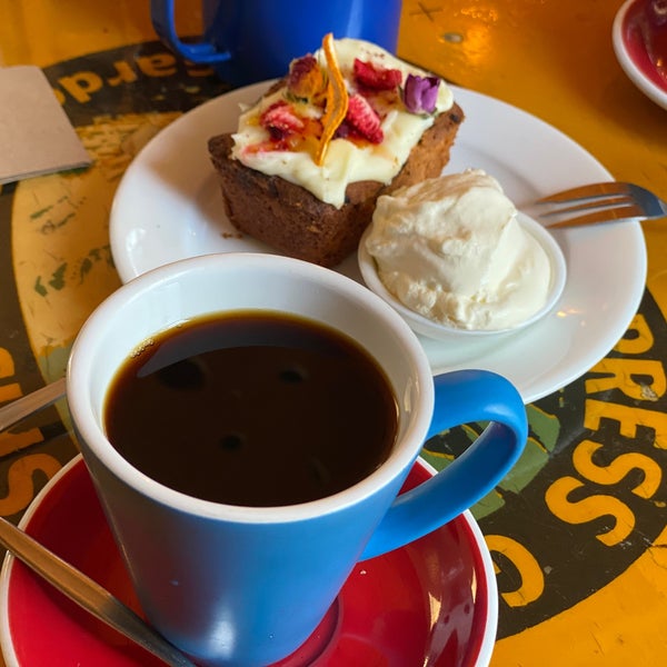 Maranui Cafe - Café in Lyall Bay