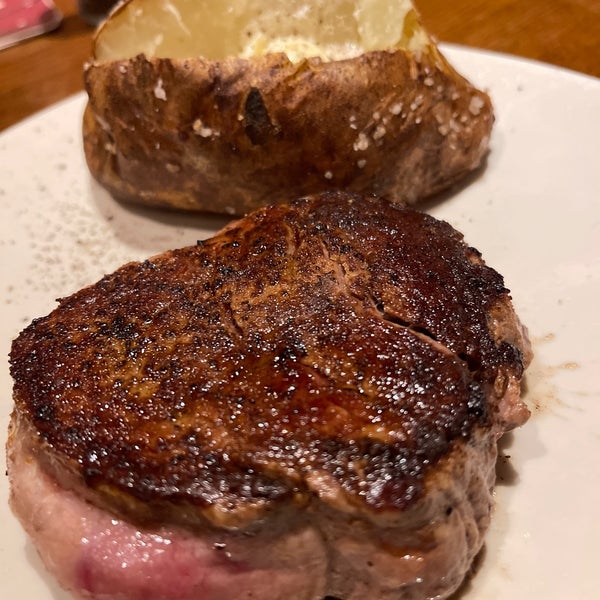 Outback Steakhouse - 2520 York Rd
