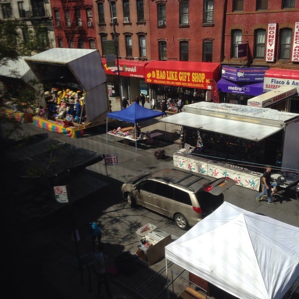 Photos at Graham Avenue-Avenue of Puerto Rico - East Williamsburg ...