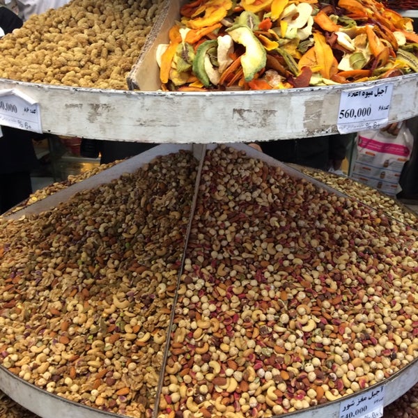 Photos at Tavazo Asl Nuts & Fruits | آجیل و خشکبار تواضع اصل - Candy ...