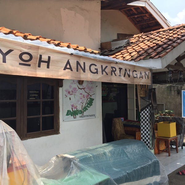 Iyoh Angkringan - Restaurant