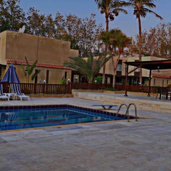 Mura Bustan Compound - Structure in البوادي