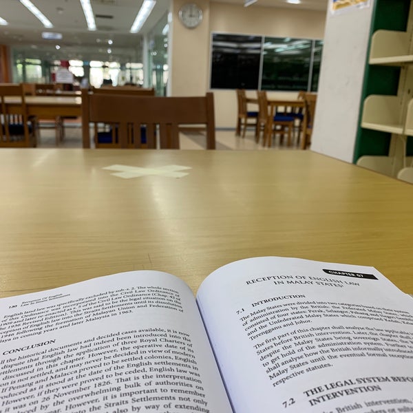 IIUM Darul Hikmah Library - College Library