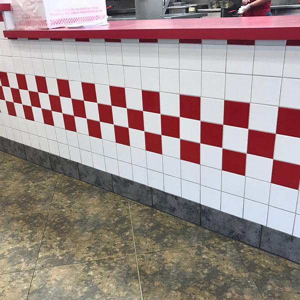 Five Guys - 9 tips from 880 visitors