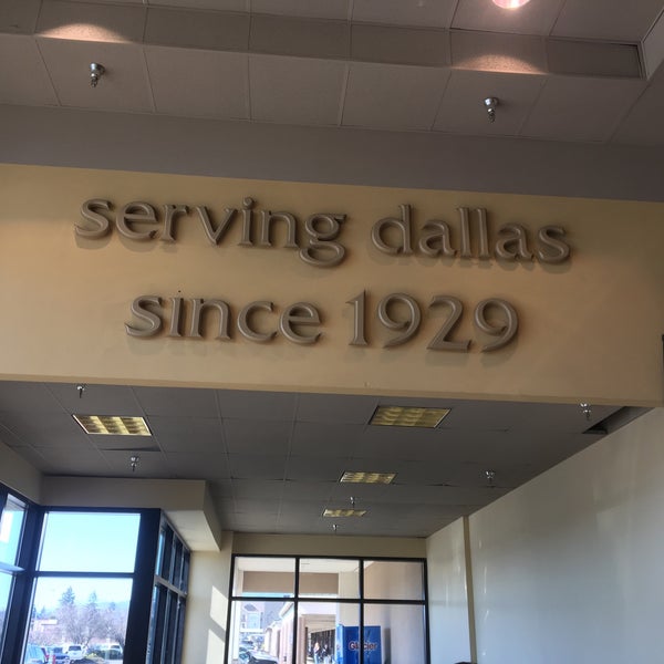 Safeway - Grocery Store in Dallas