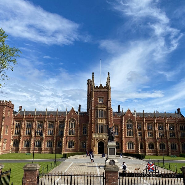 Queen's University - Queen's Quarter - 8 tips from 1245 visitors