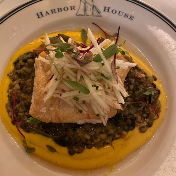 Harbor House - Seafood Restaurant in Milwaukee