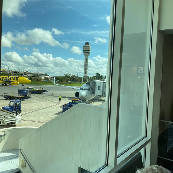 Gate 36 - Orlando International Airport - 3 tips